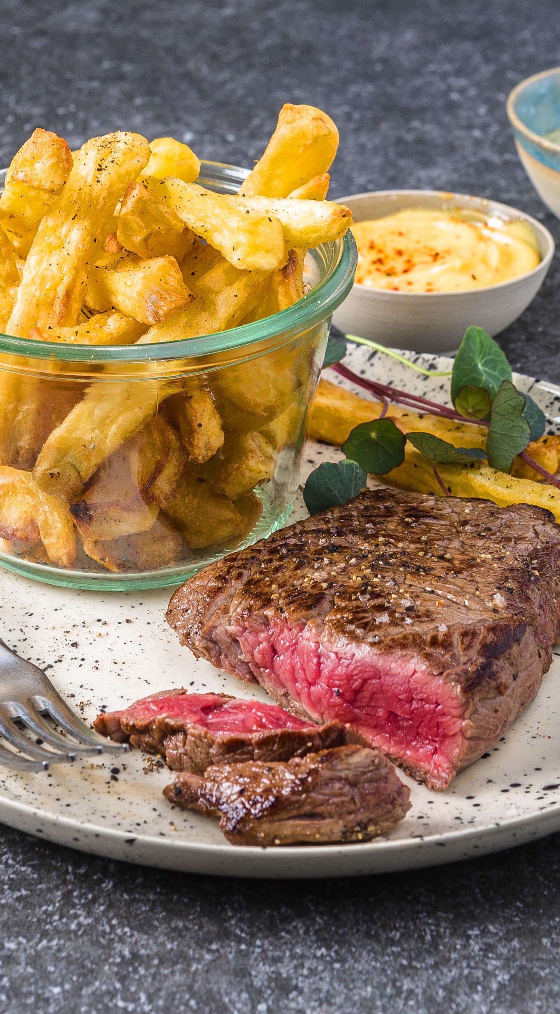 Steak mit Pommes frites - Rezepte EASY FRY & GRILL 2 in 1 XXL | Tefal