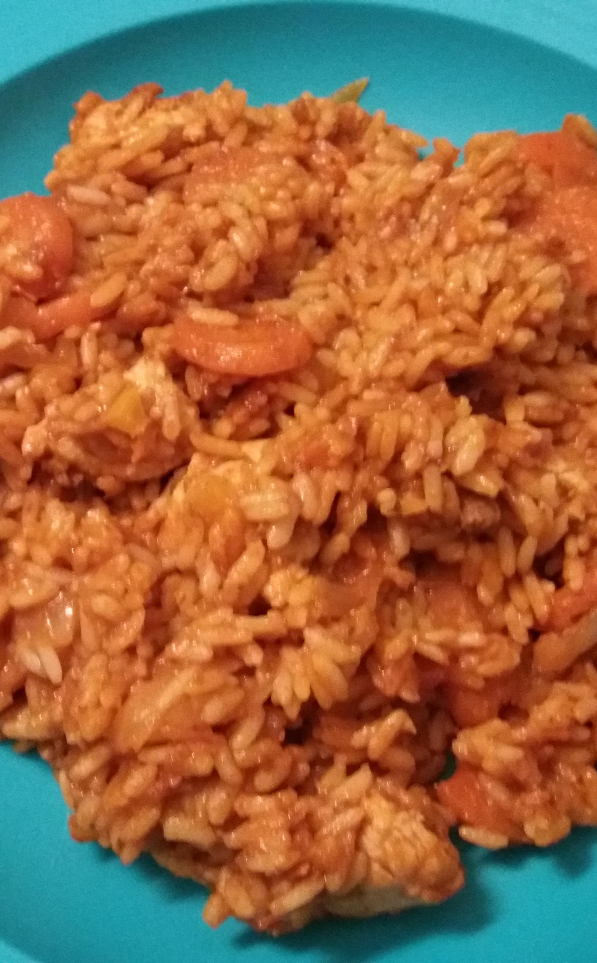 Escalope de poulet avec son riz et ses légumes sauce tomate - Recette ...