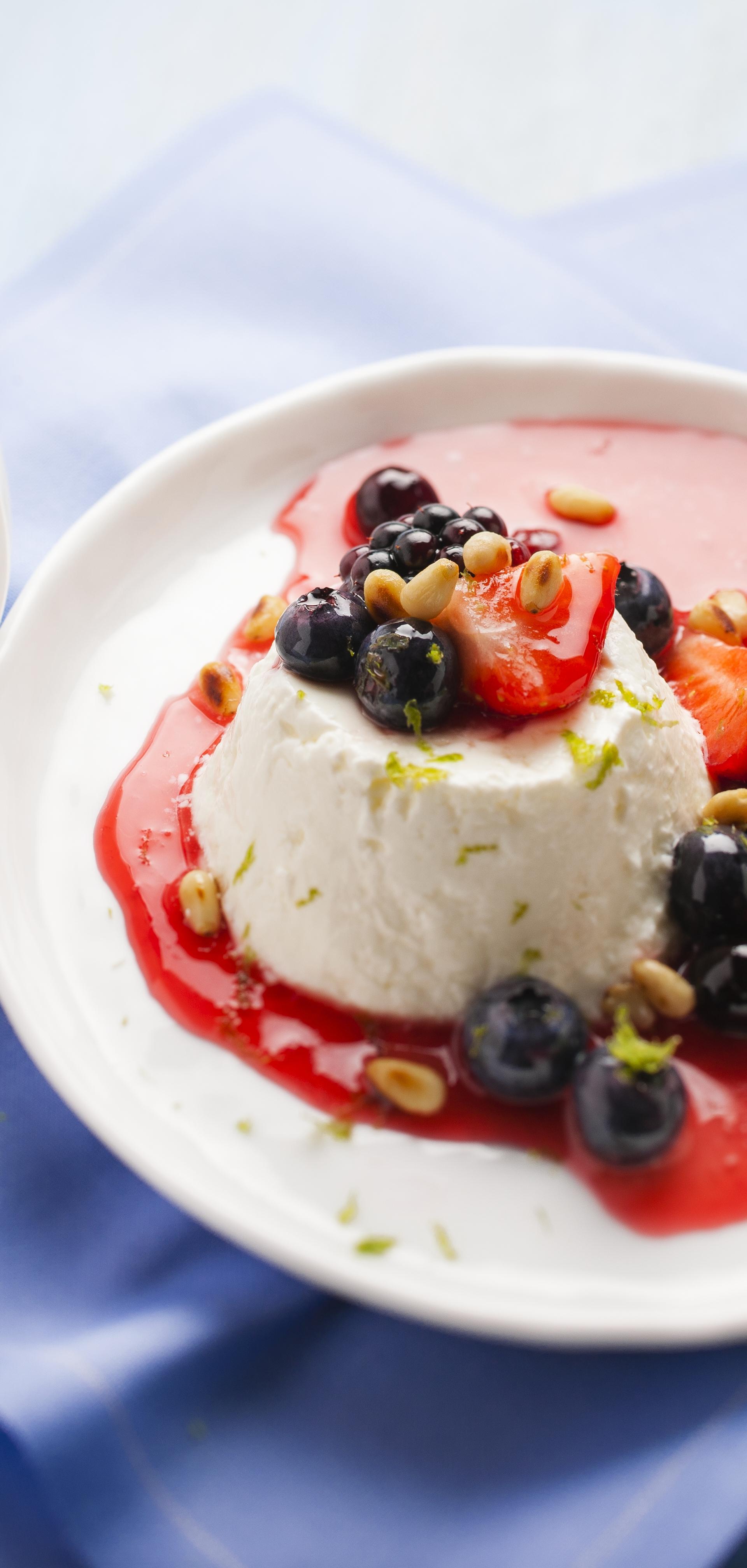 Charlotte aux fruits rouges - Recette Kitchen Machines Touch/Touch ...