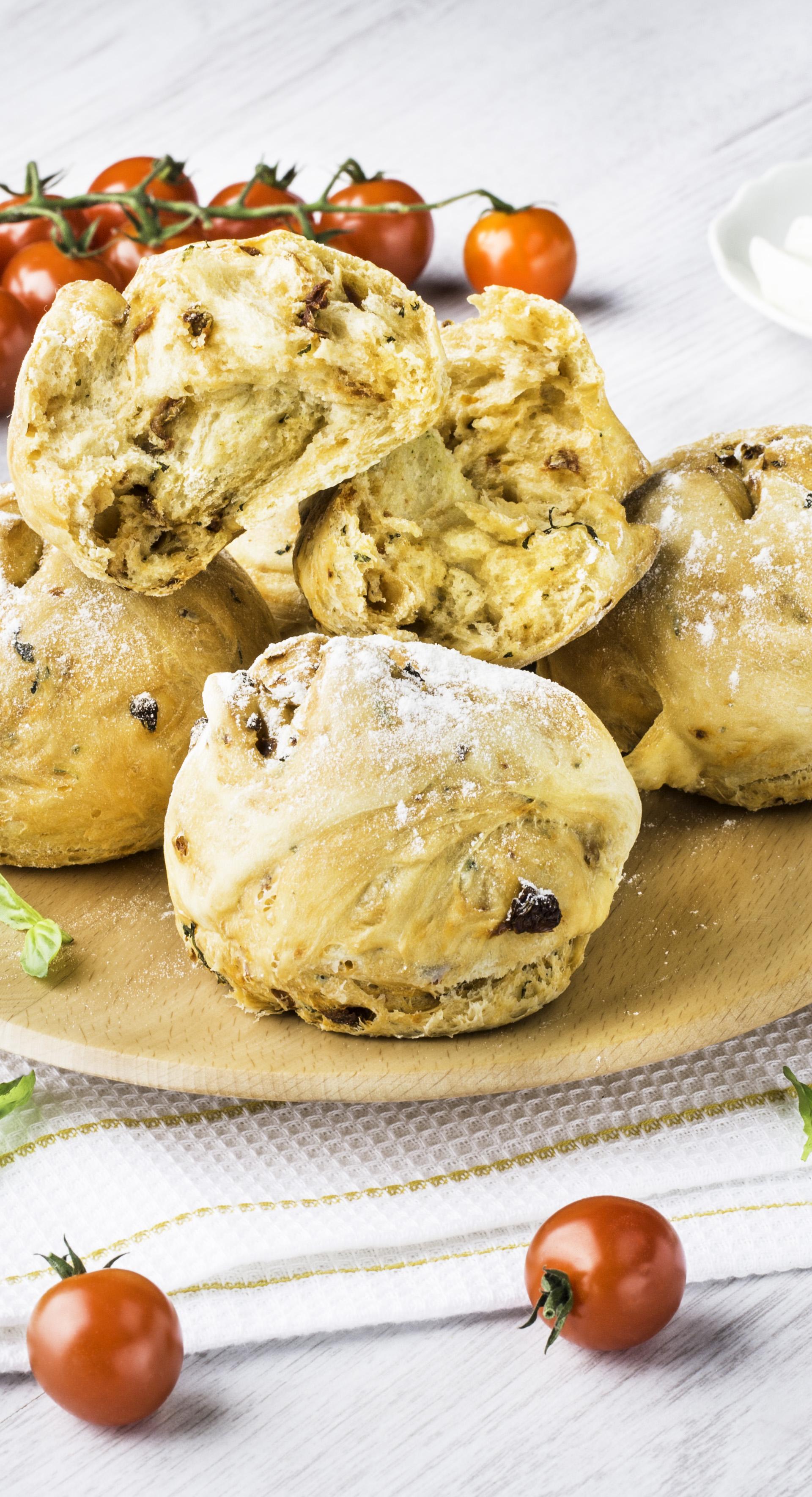 Petits pains à la cannelle du goûter et du petit déjeuner - Recette ...
